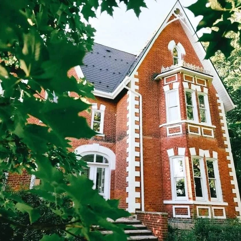 RETREATS – Calm Creature