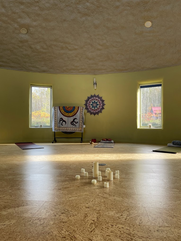 The Benefits of a Yoga Retreat – Calm Creature